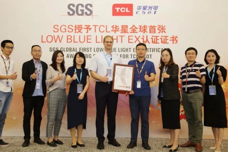 全球首张！TCL 华星手机产品获 SGS Low Blue Light EX 认证